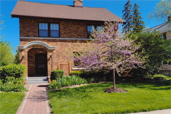 2138 CHADBOURNE AVE | Property Record | Wisconsin Historical Society