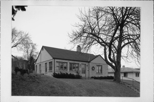 218 W WASHINGTON ST | Property Record | Wisconsin Historical Society