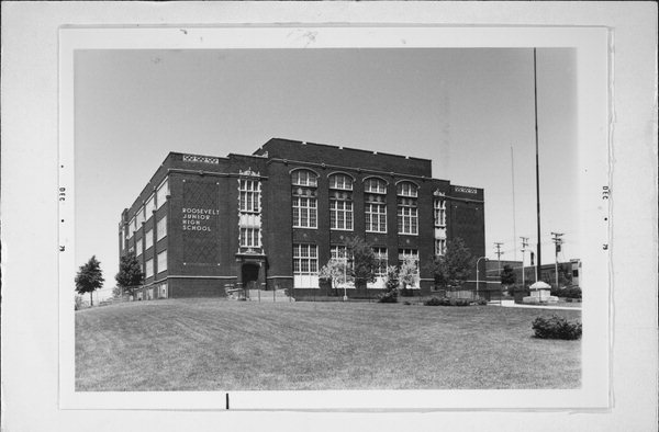 800 W WALNUT ST | Property Record | Wisconsin Historical Society