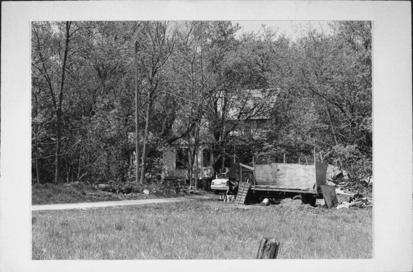 10523 S HOWELL AVE | Property Record | Wisconsin Historical Society