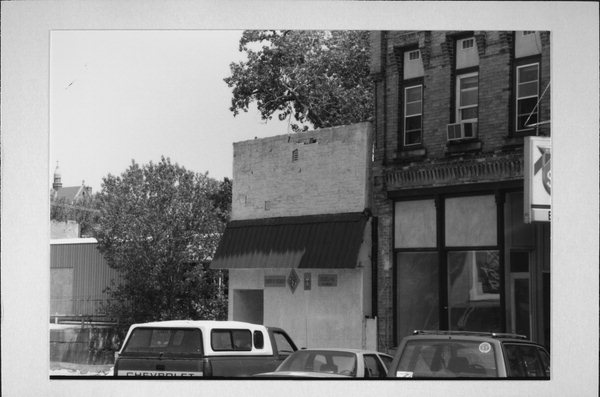 105 WALNUT ST | Property Record | Wisconsin Historical Society