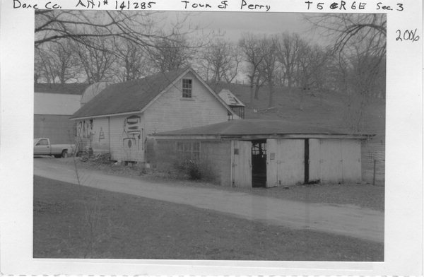 10152 SPRING VALLEY RD. | Property Record | Wisconsin Historical Society