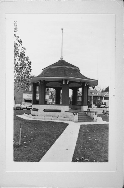 PUBLIC SQUARE | Property Record | Wisconsin Historical Society