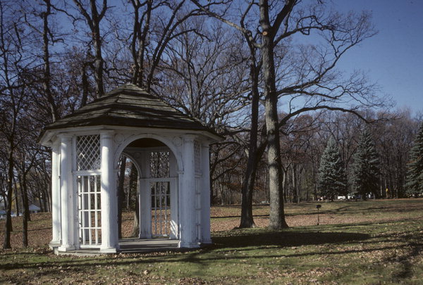 62 N LAKE SHORE DR | Property Record | Wisconsin Historical Society