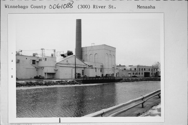 69 WASHINGTON ST | Property Record | Wisconsin Historical Society