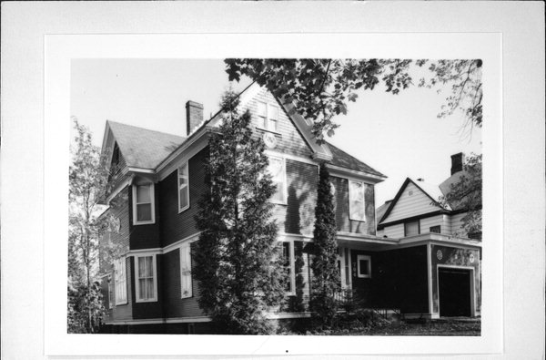 704 CHAPPLE AVE | Property Record | Wisconsin Historical Society